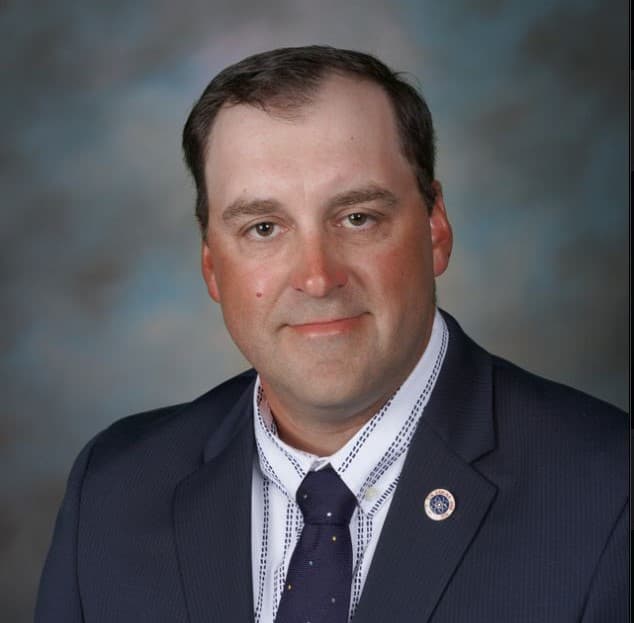 UA 598 | Officers & Staff